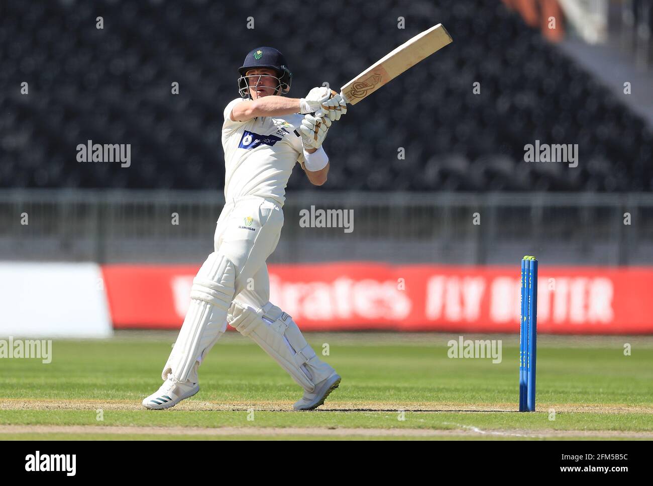 David lloyd cricket hi-res stock photography and images - Alamy