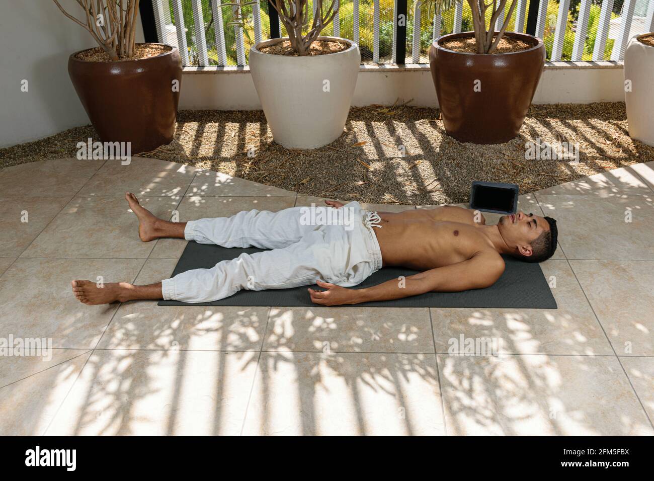 Corpse pose hi-res stock photography and images - Alamy