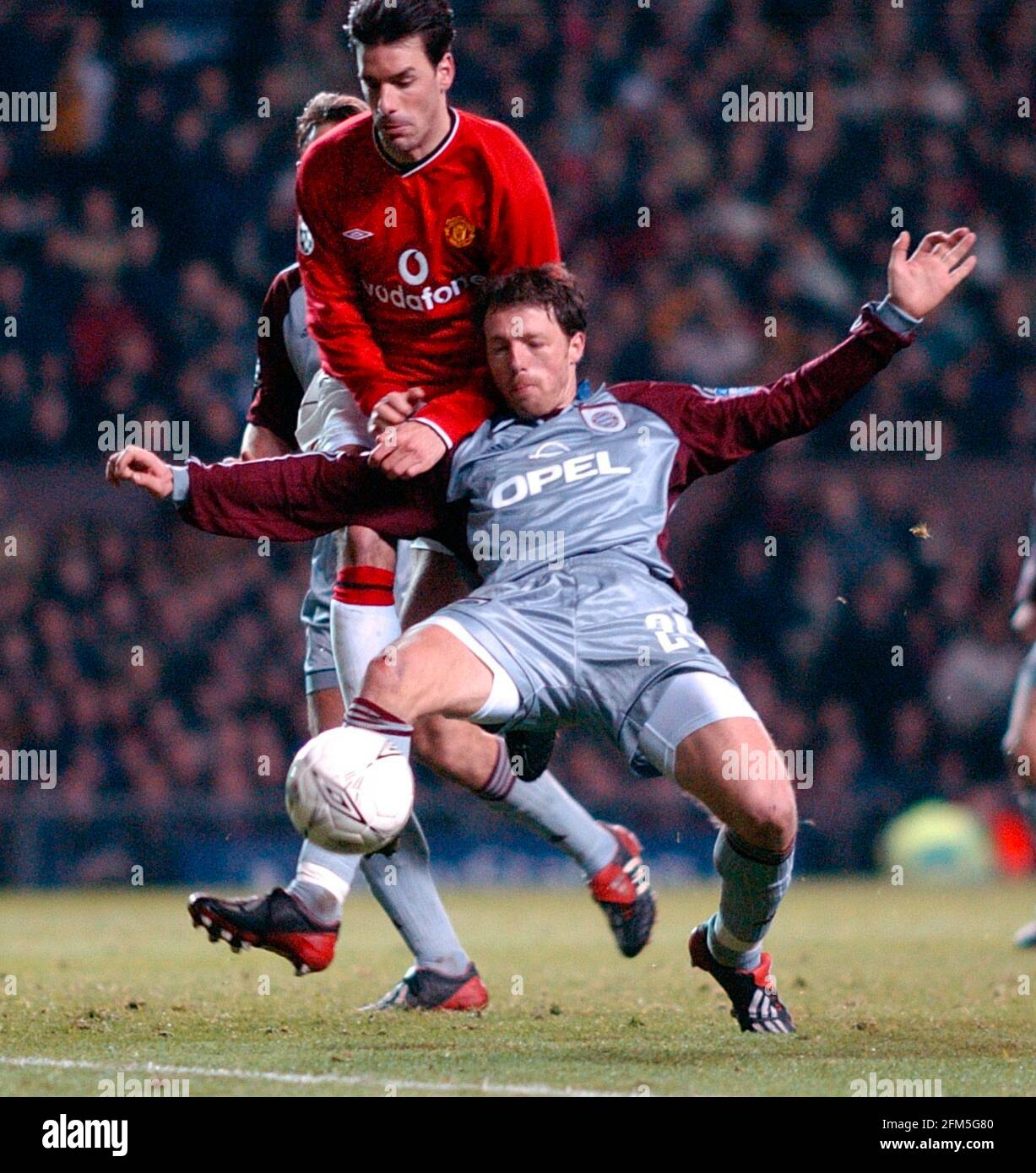 CHAMPS LEAUGE MAN UTD V BAYERN MUNCHEN 13 /3/2002 THOMAS LINKE PICTURE ...