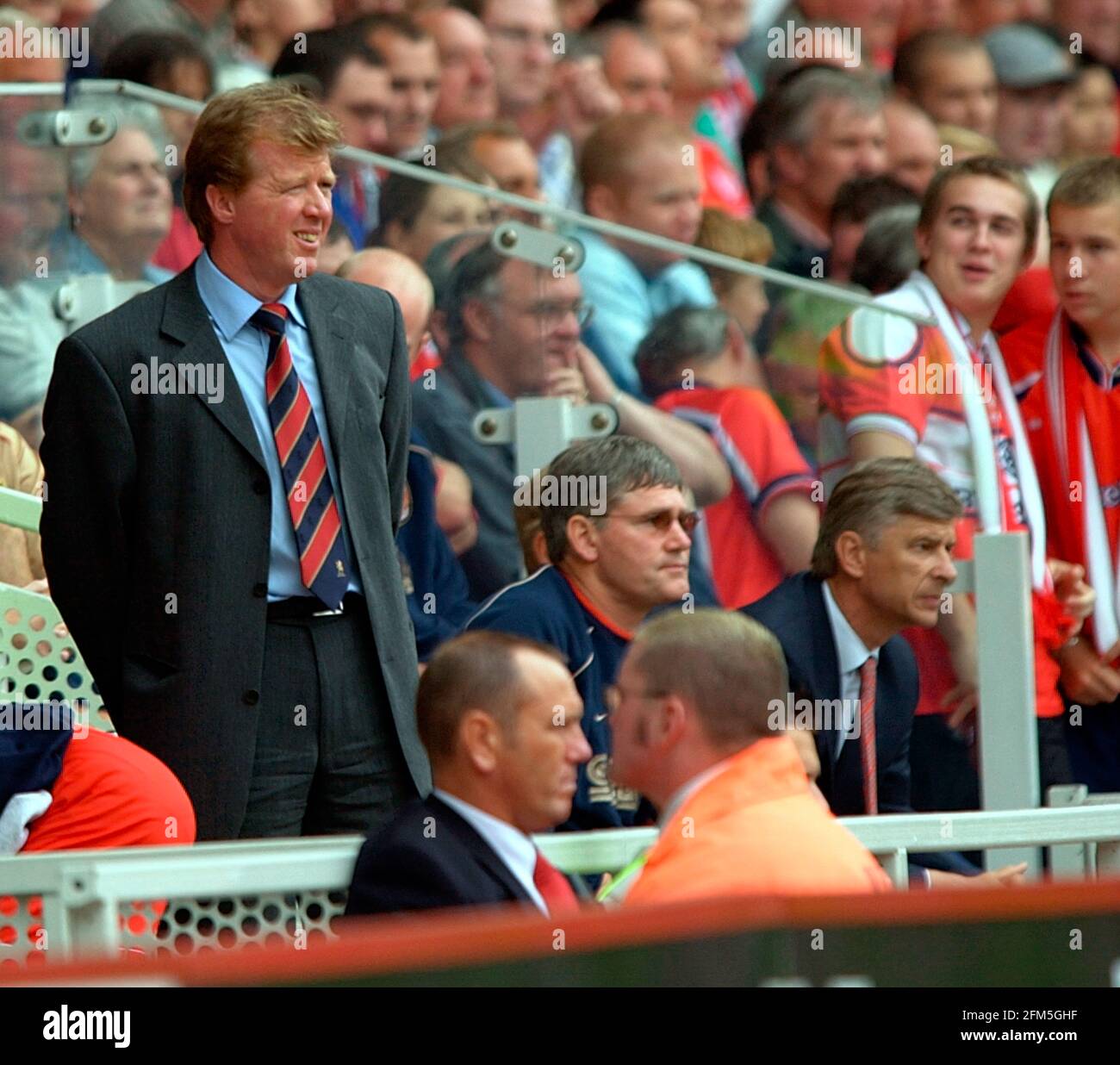 Middlesbrough v arsenal 2001 hi-res stock photography and images - Alamy