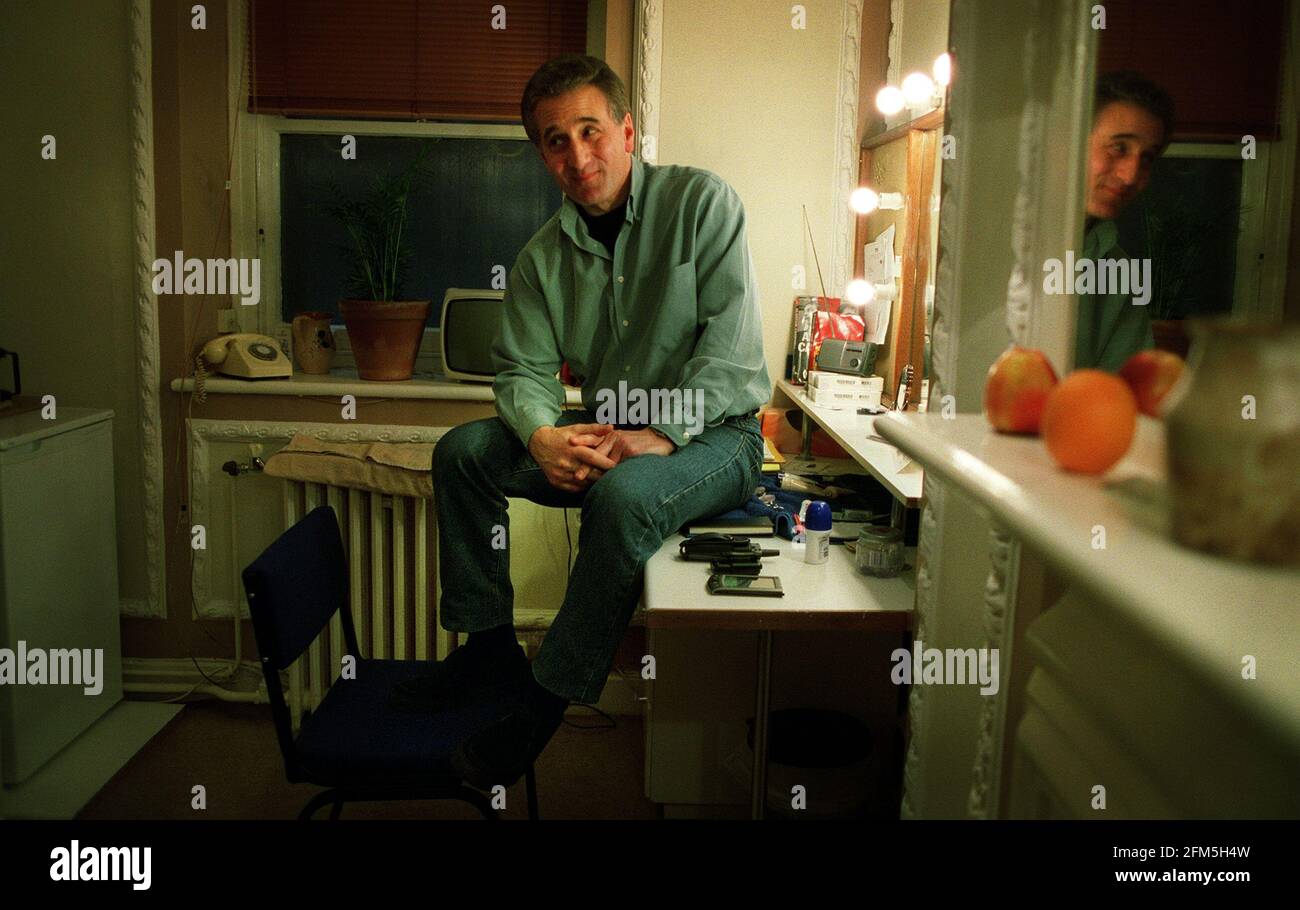 Henry goodman hi-res stock photography and images - Alamy