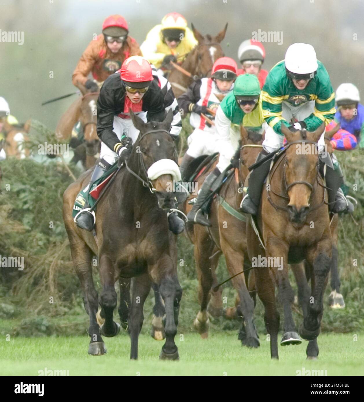 GRAND NATIONAL AT AINTREE RUBY WALSH ON HEDGEHUNTER AT THE CHAIR 9/4 ...