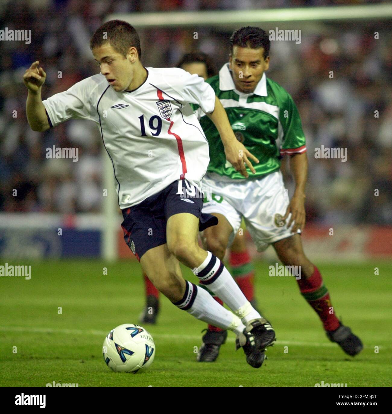 Joe cole england 2001 hi-res stock photography and images - Alamy