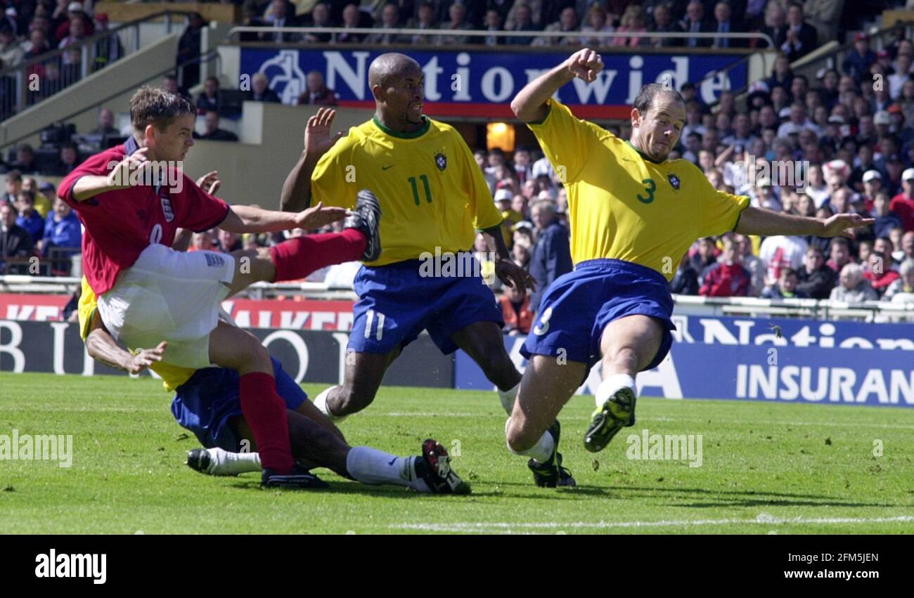 Michael owen goal hi-res stock photography and images - Alamy