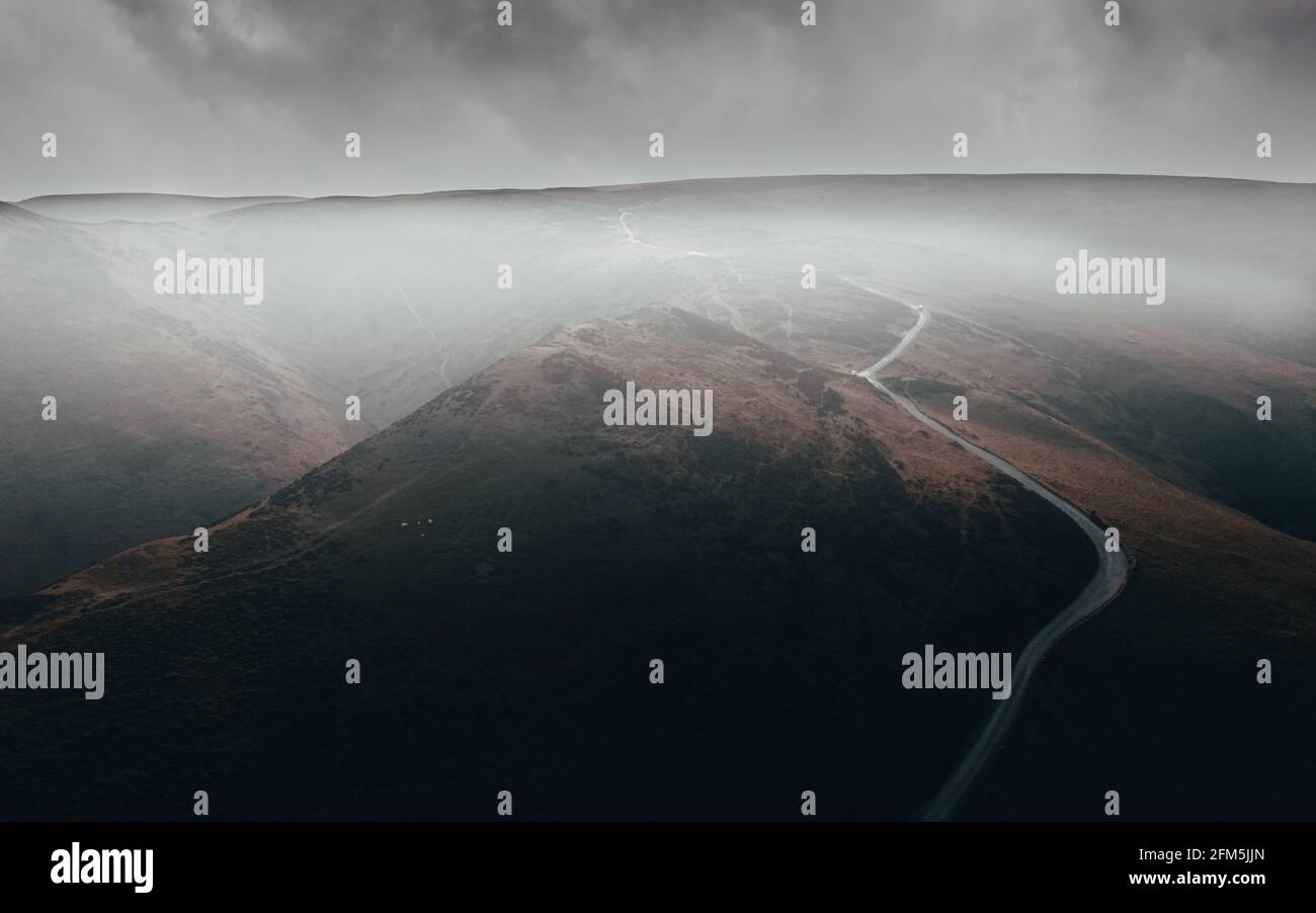 The Misty Mountains of Long Mynd, Church Stretton Stock Photo - Alamy