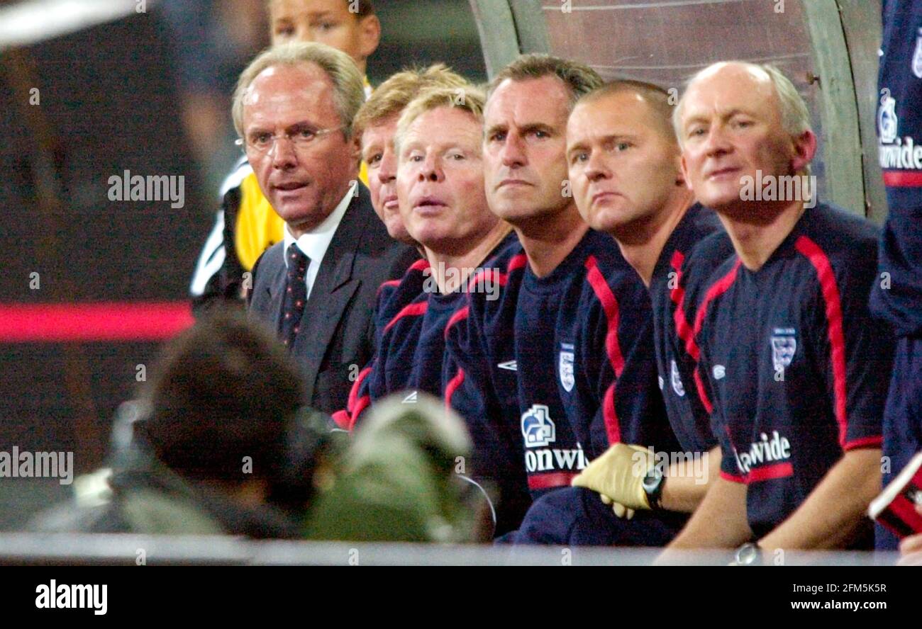 England germany 2001 hi-res stock photography and images - Alamy