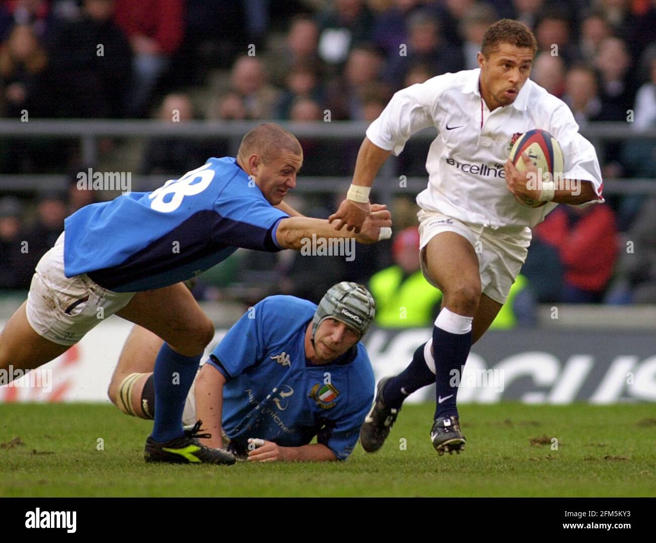 England v italy 2001 hi-res stock photography and images - Alamy