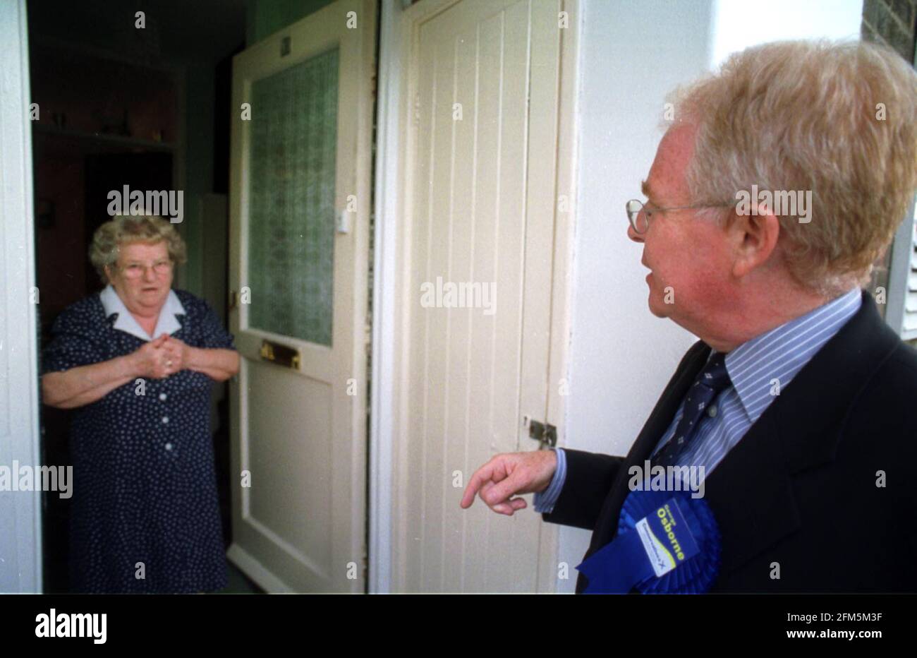 THE GENERAL ELECTION JUNE 2001 TORY DAVID SUMBERG CAMPAIGNING IN THE ...