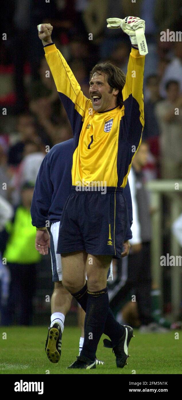Euro 2000 england germany hi-res stock photography and images - Alamy