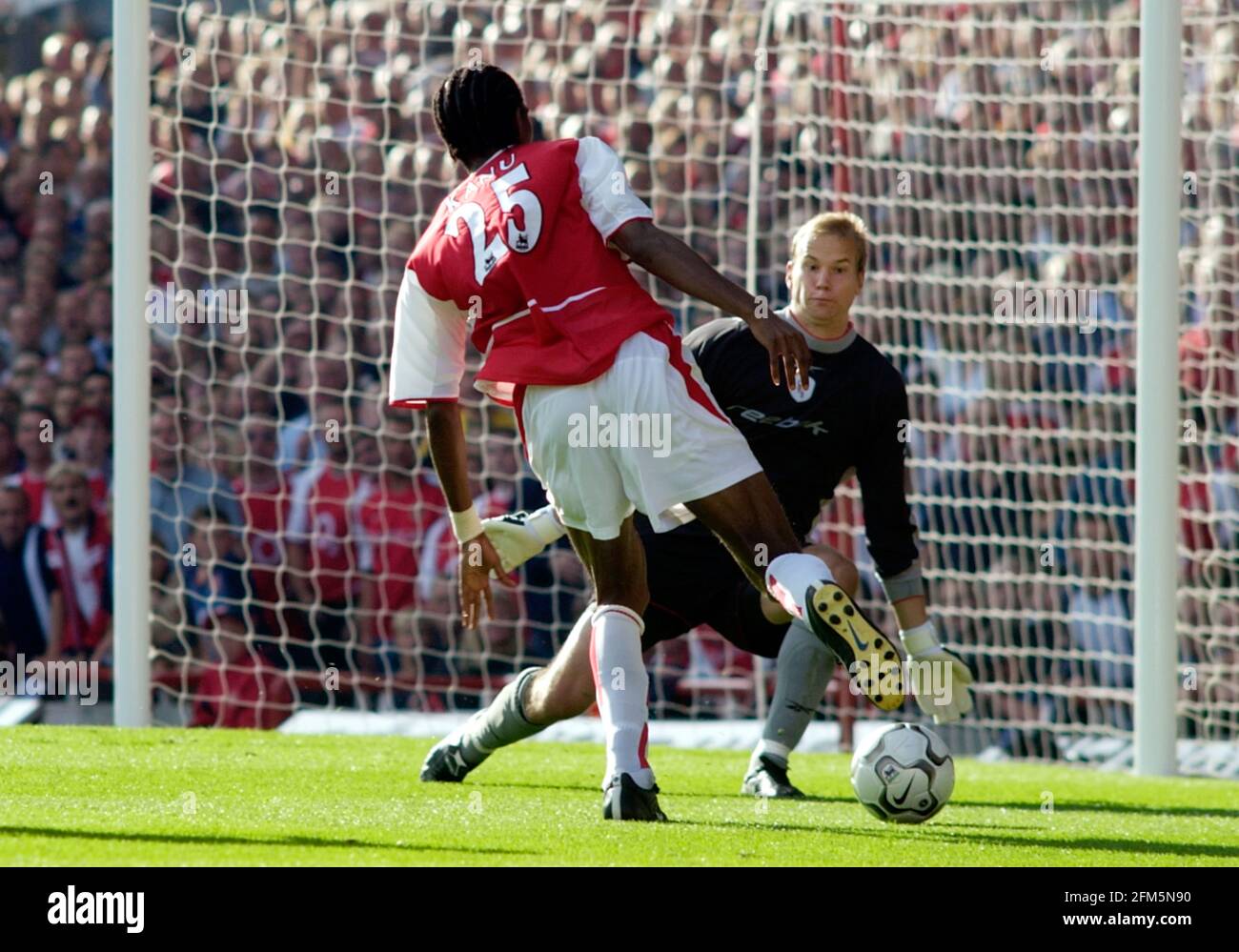 21 9 2002 hi-res stock photography and images - Alamy