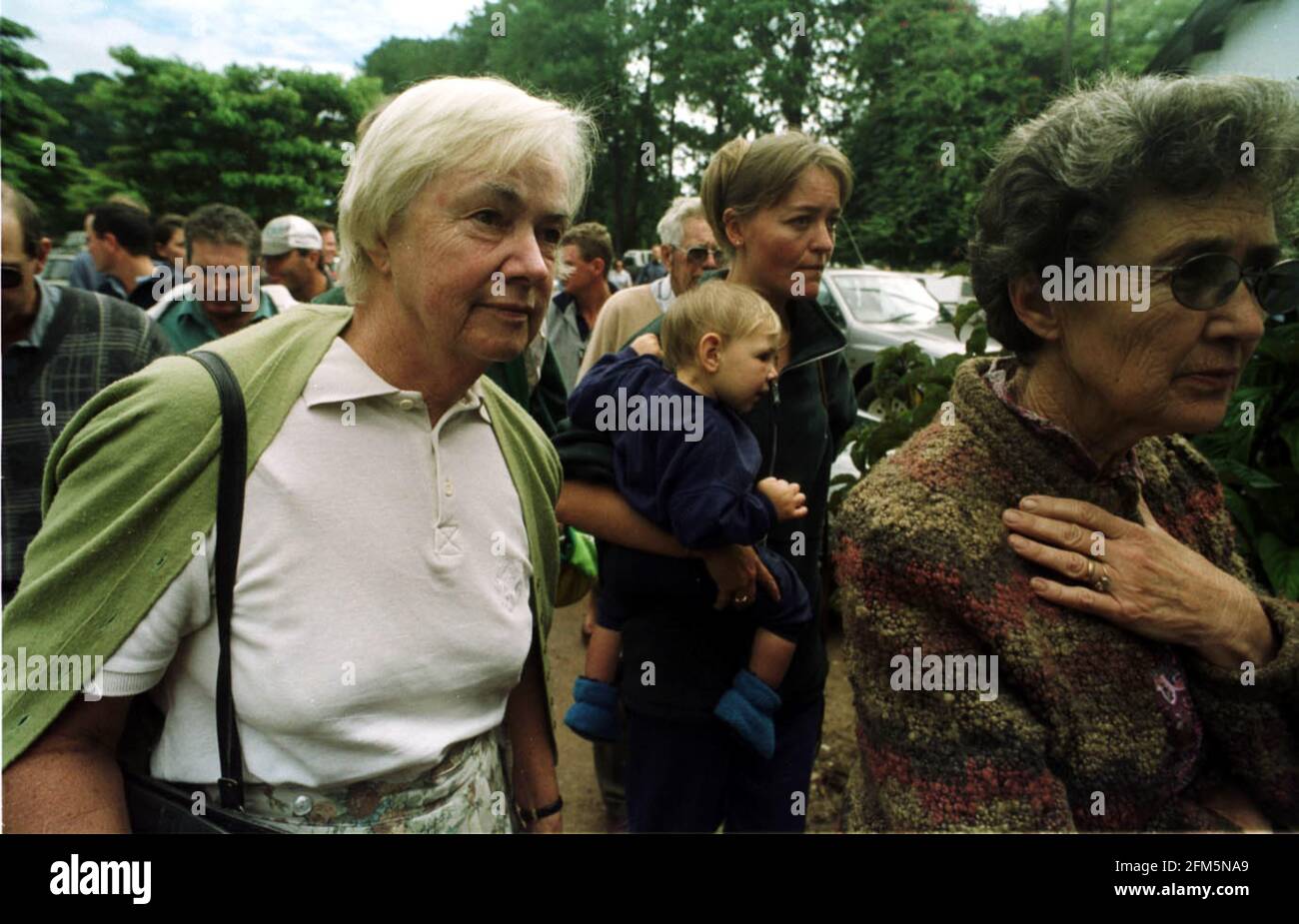 White farmers and their families arriving for a meeting in Marondera ...