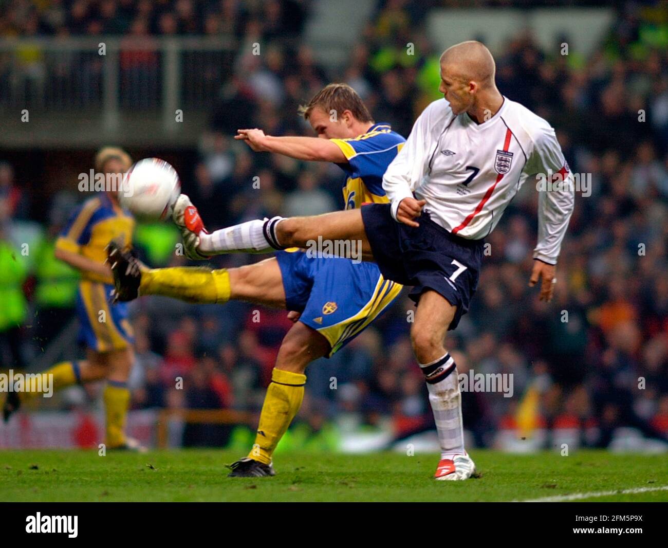 ENGLAND V SWEDEN AT OLD TRAFFORD 10/11/2001 TOBIAS LINDEROTH PICTURE ...