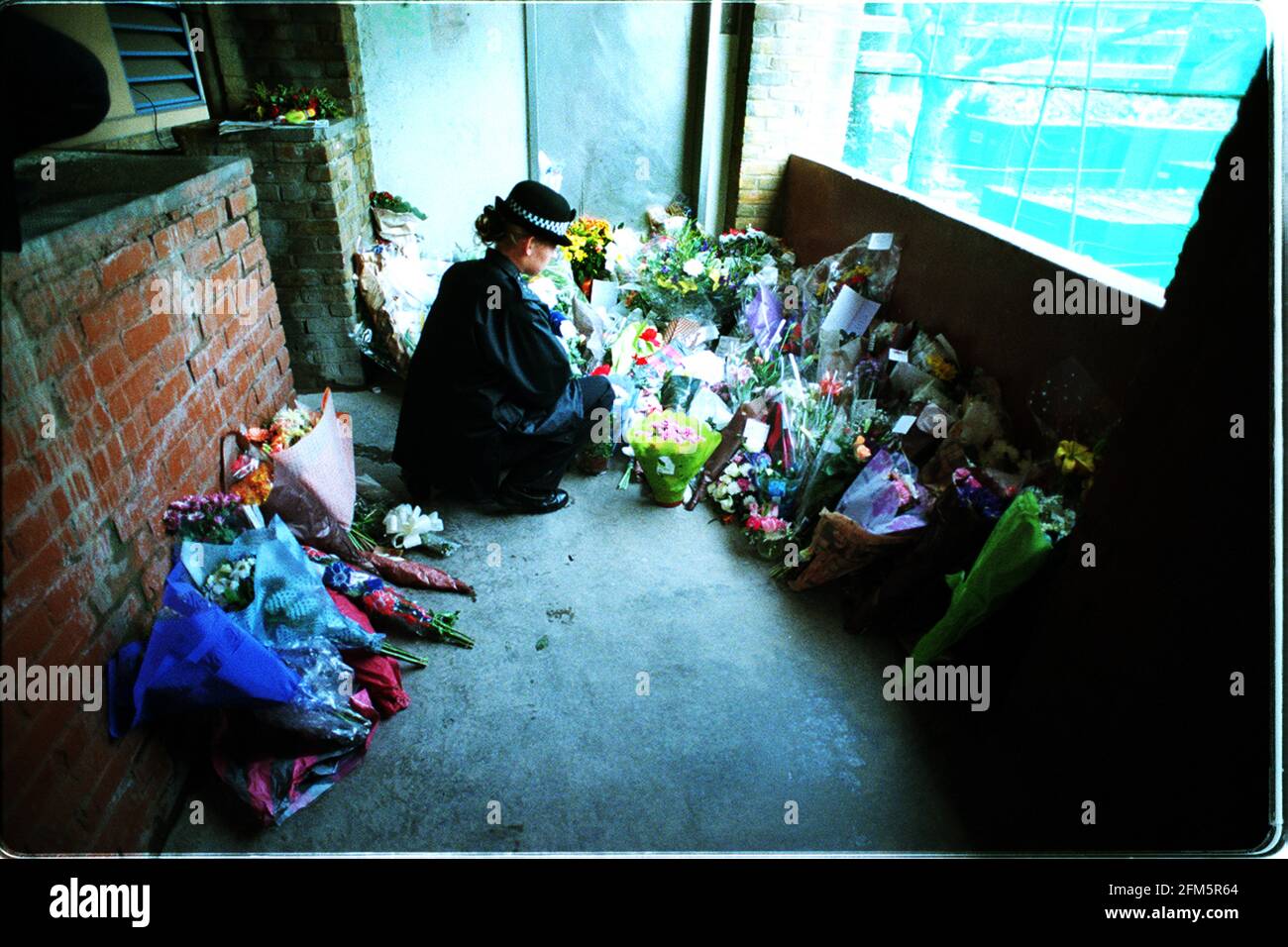 A POLICEWOMEN ON DUTY DECEMBER 2000 AT THE SCENE OF DAMILOLA TAYLOR'S ...