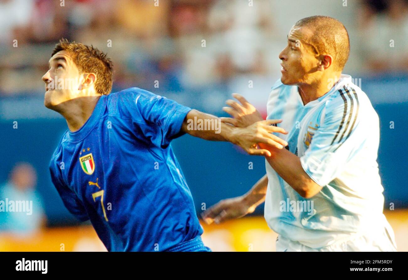 OLYMPIC GAMES IN ATHENS 2004. 24/8/2004 FOOTBALL ARG V ITALY GIAMPIERO ...