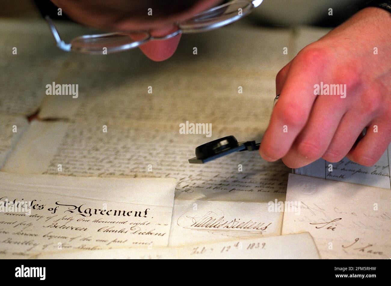 Charles dickens signature hi-res stock photography and images - Alamy