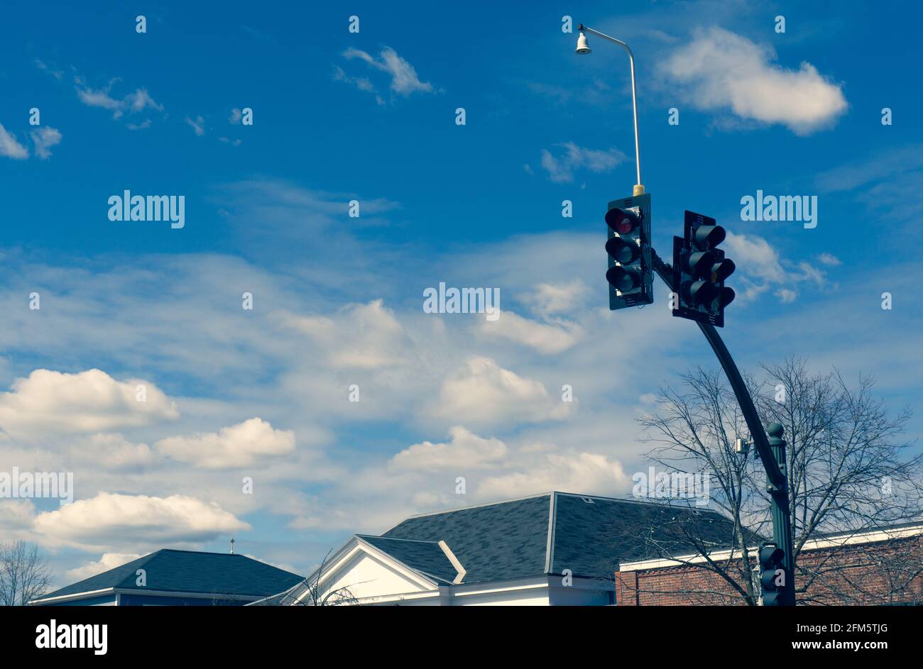 Traffic light at town center Stock Photo - Alamy