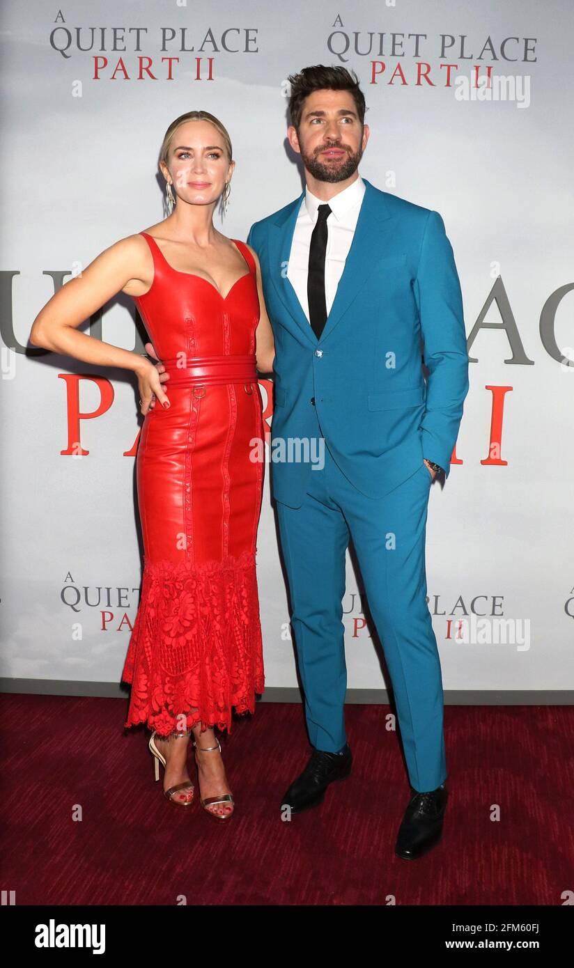 New York - NY - 20200308 Cast members and celebrities arrive for the ...