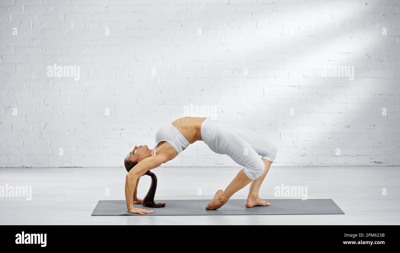 Bending back hi-res stock photography and images - Alamy