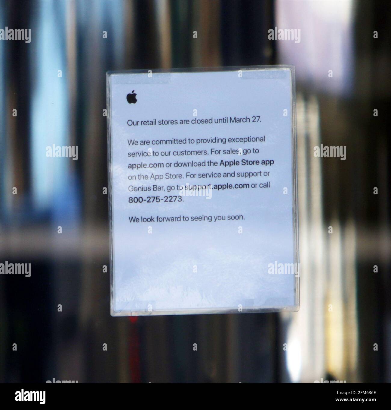 New York - NY - 20200316 Apple Store closed because of Coronavirus ...