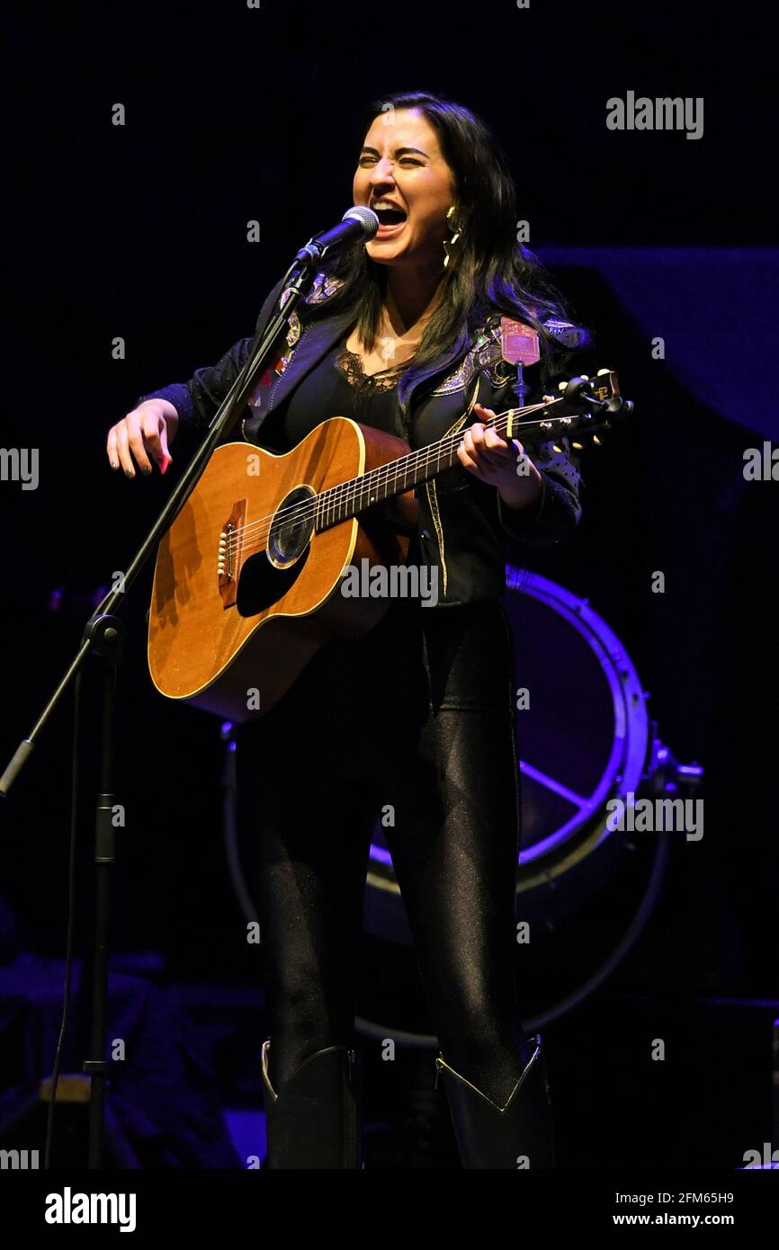 Hollywood - FL - 20200306 - Candi Carpenter performs at the Hard Rock ...