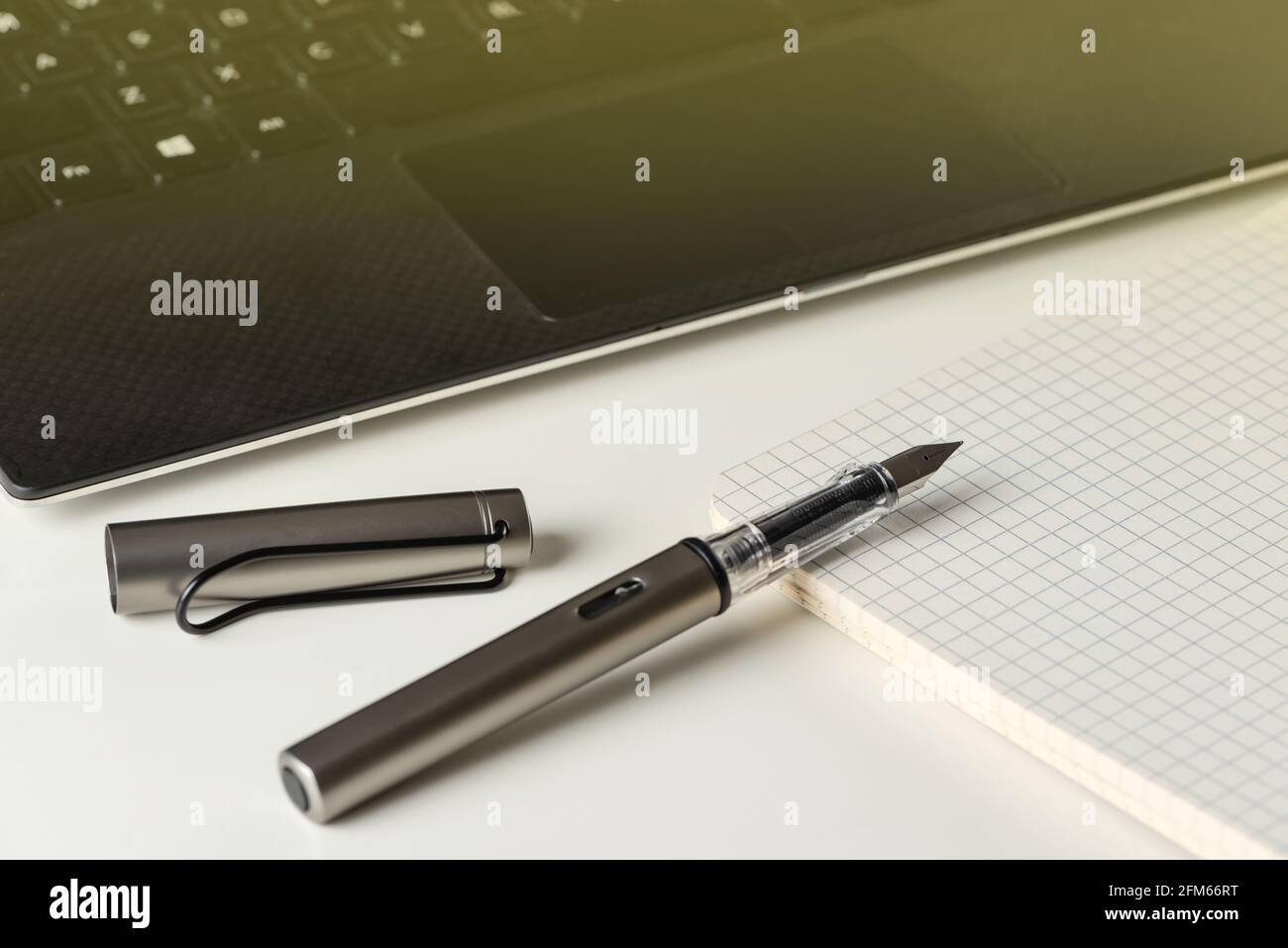 Fountain pen and notebook close up hi-res stock photography and images ...