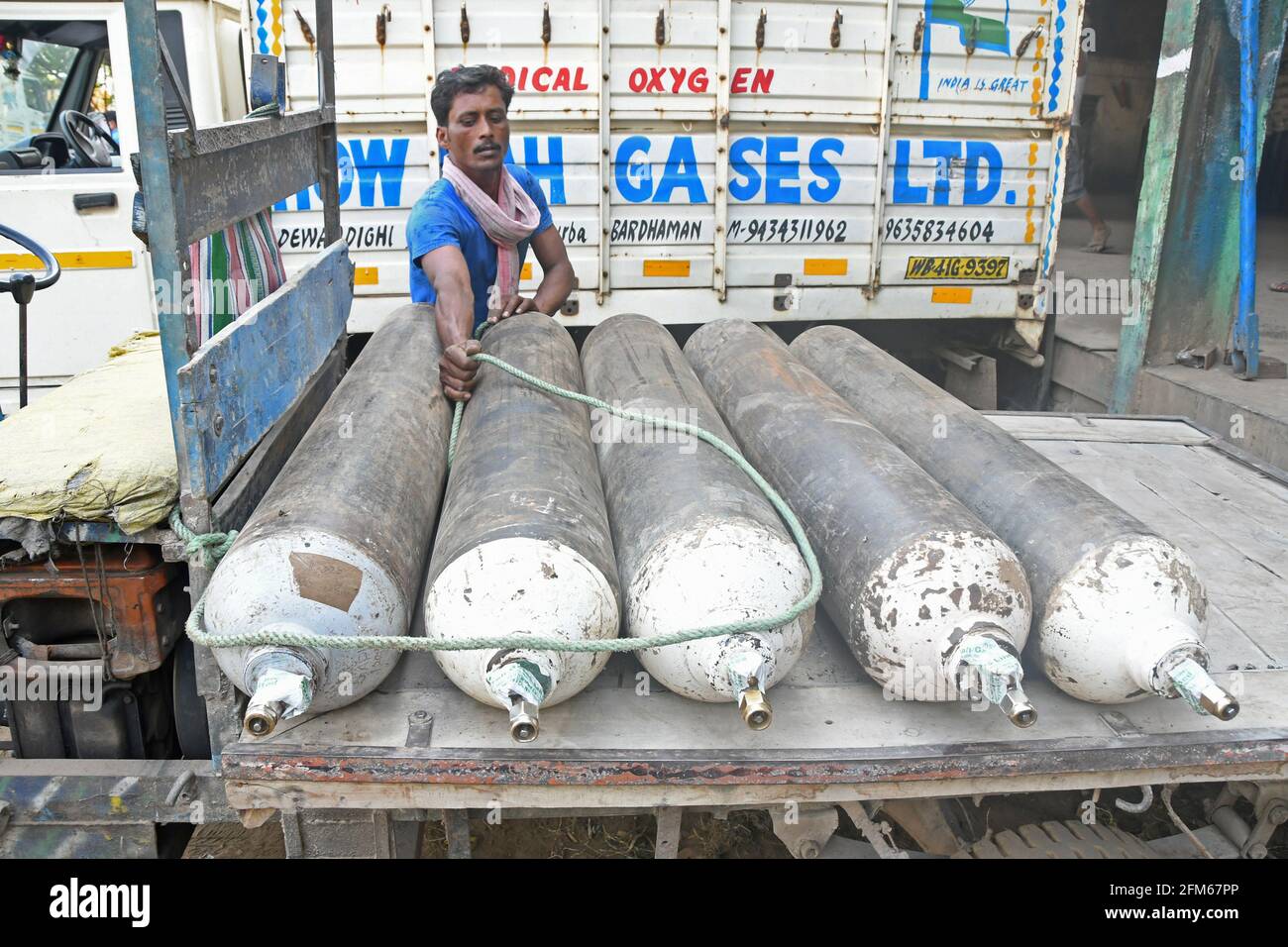 Oxygen refilling center hi-res stock photography and images - Alamy