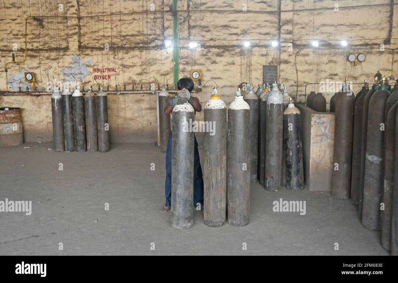 India : Medical oxygen refilling in cylinders is underway at the Oxygen ...