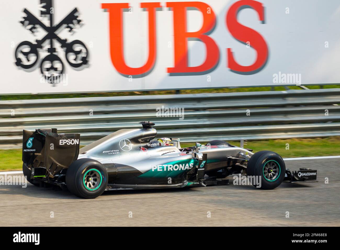 Lewis hamilton mercedes amg f1 car hi-res stock photography and images ...