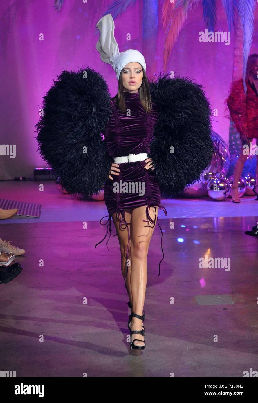 Los Angeles - CA - 03/08/2020 Christian Cowan x The Powerpuff Girls ...