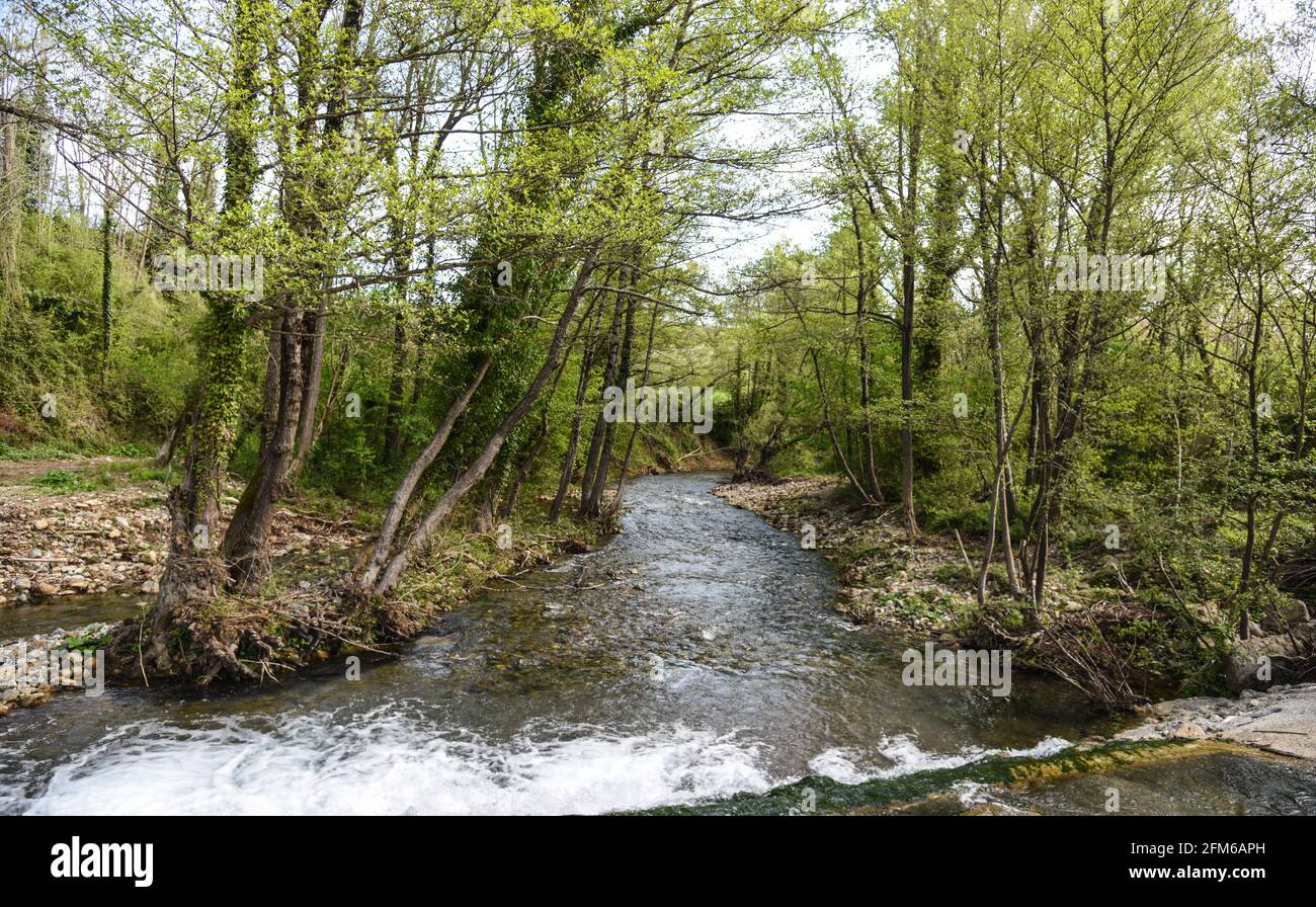 Fiume natura hi-res stock photography and images - Alamy
