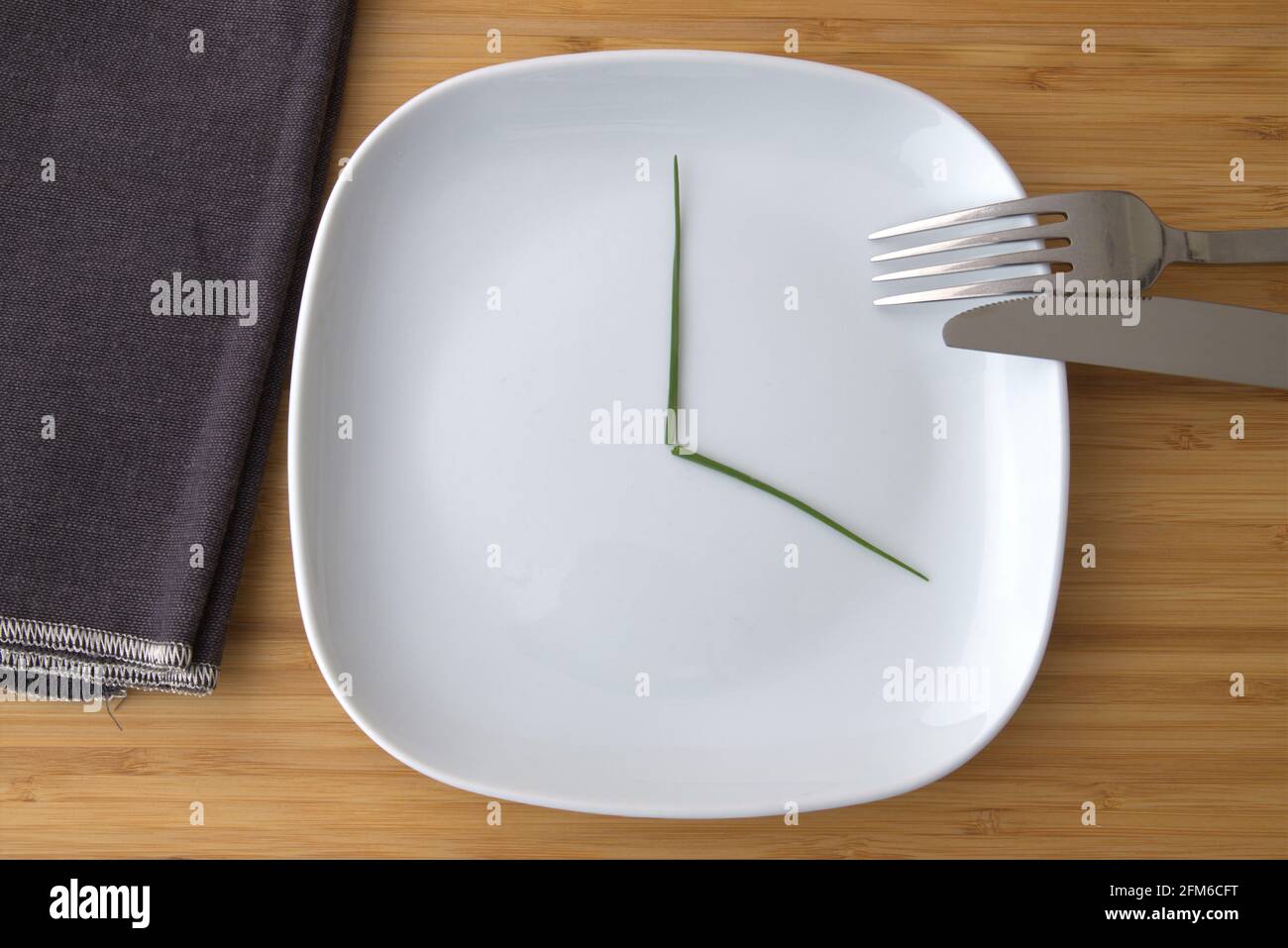 concept for intermittent fasting with a plate looks like a clock Stock ...