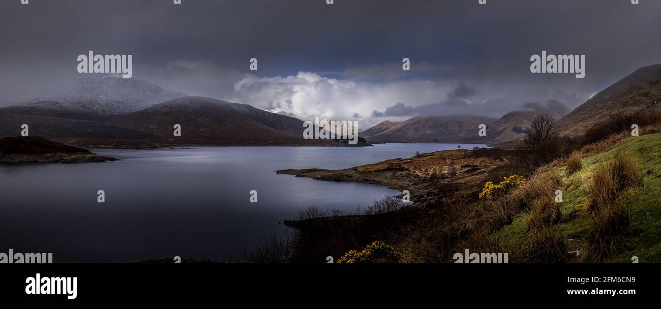 loch cluanie dramatic landscape in the Scottish highlands Stock Photo ...