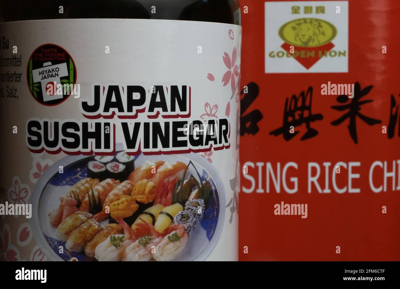 Vinegar bottle label hi-res stock photography and images - Alamy