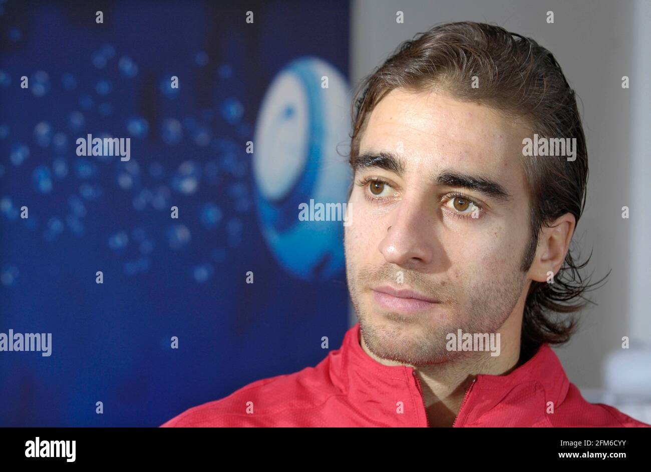 Mathieu flamini arsenal hi-res stock photography and images - Alamy