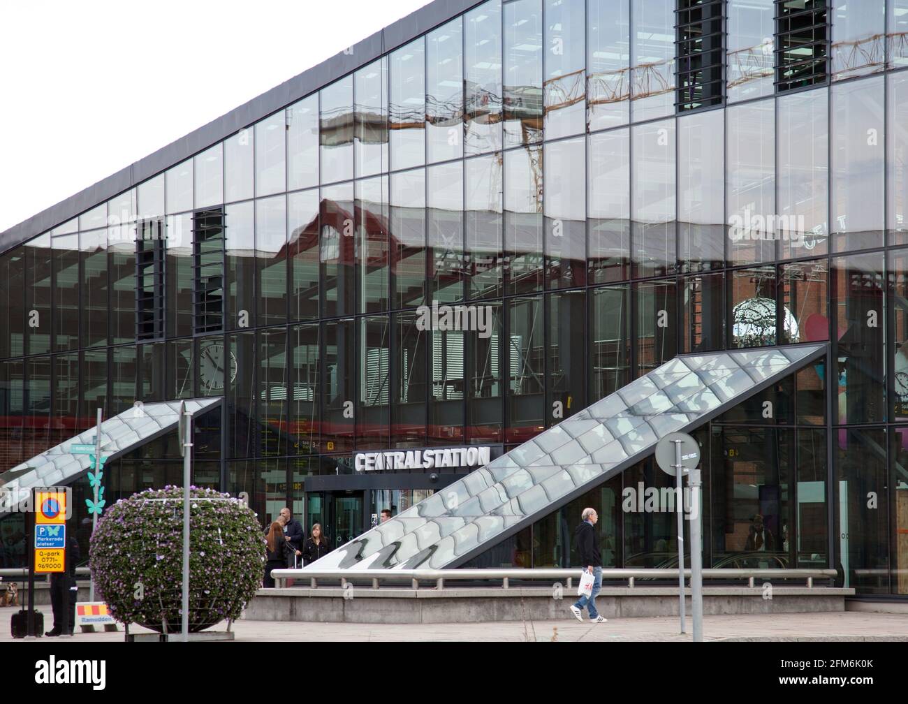 Malmö central station, Malmö, Sweden Stock Photo - Alamy