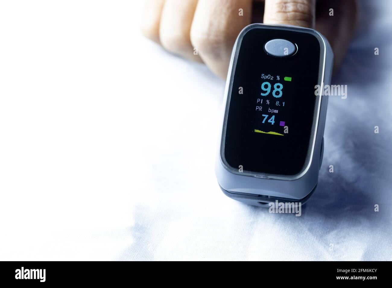 Oxygen level monitoring device hi-res stock photography and images - Alamy
