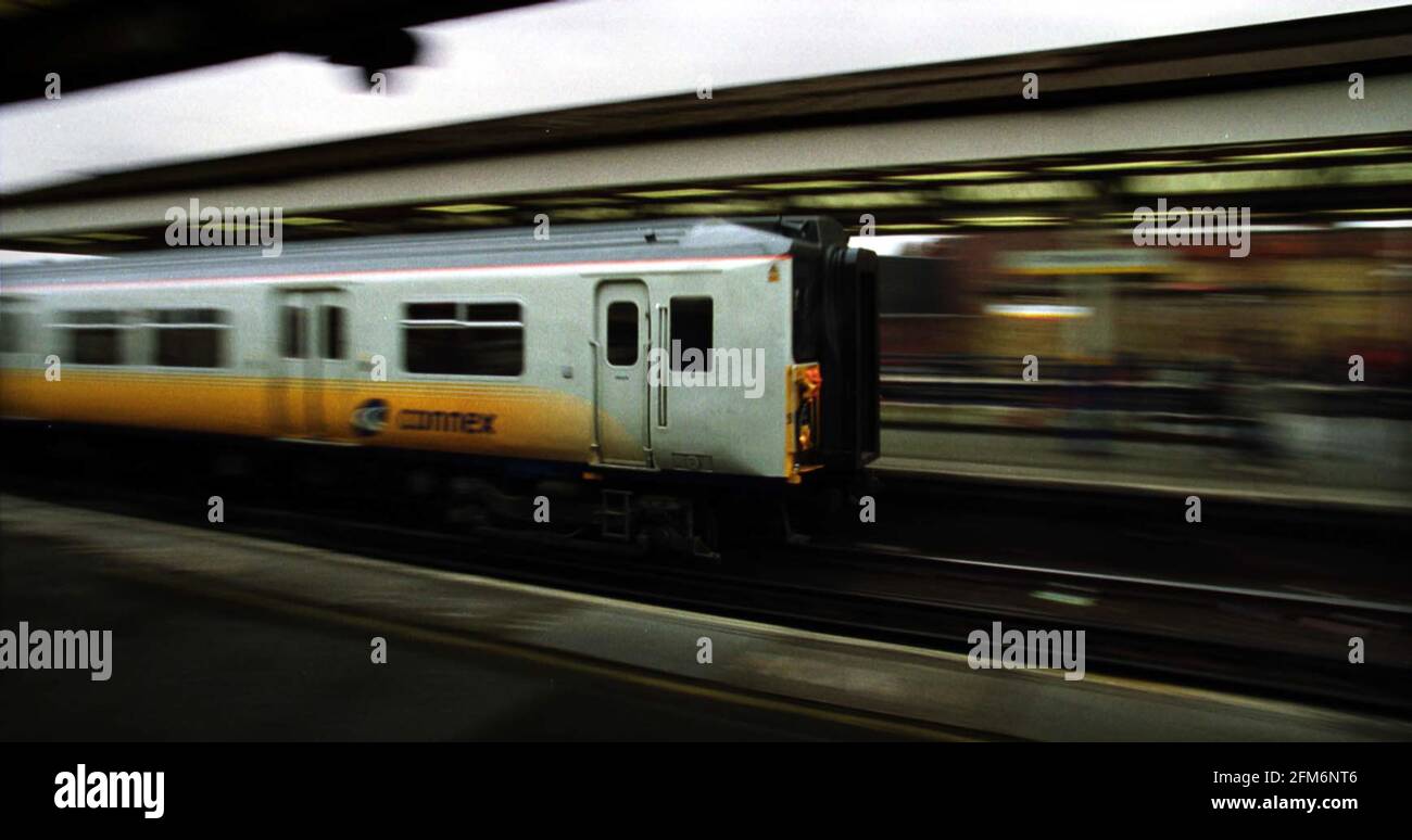 Connex South Central train through Clapham Junction Oct 2000 on the day ...