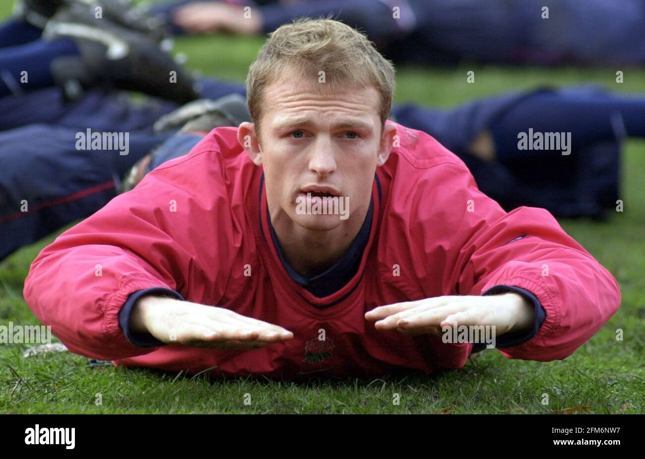 MATT DAWSON ENGLAND RUGBY PLAYER IN TRAINING NOV 2000 Stock Photo - Alamy