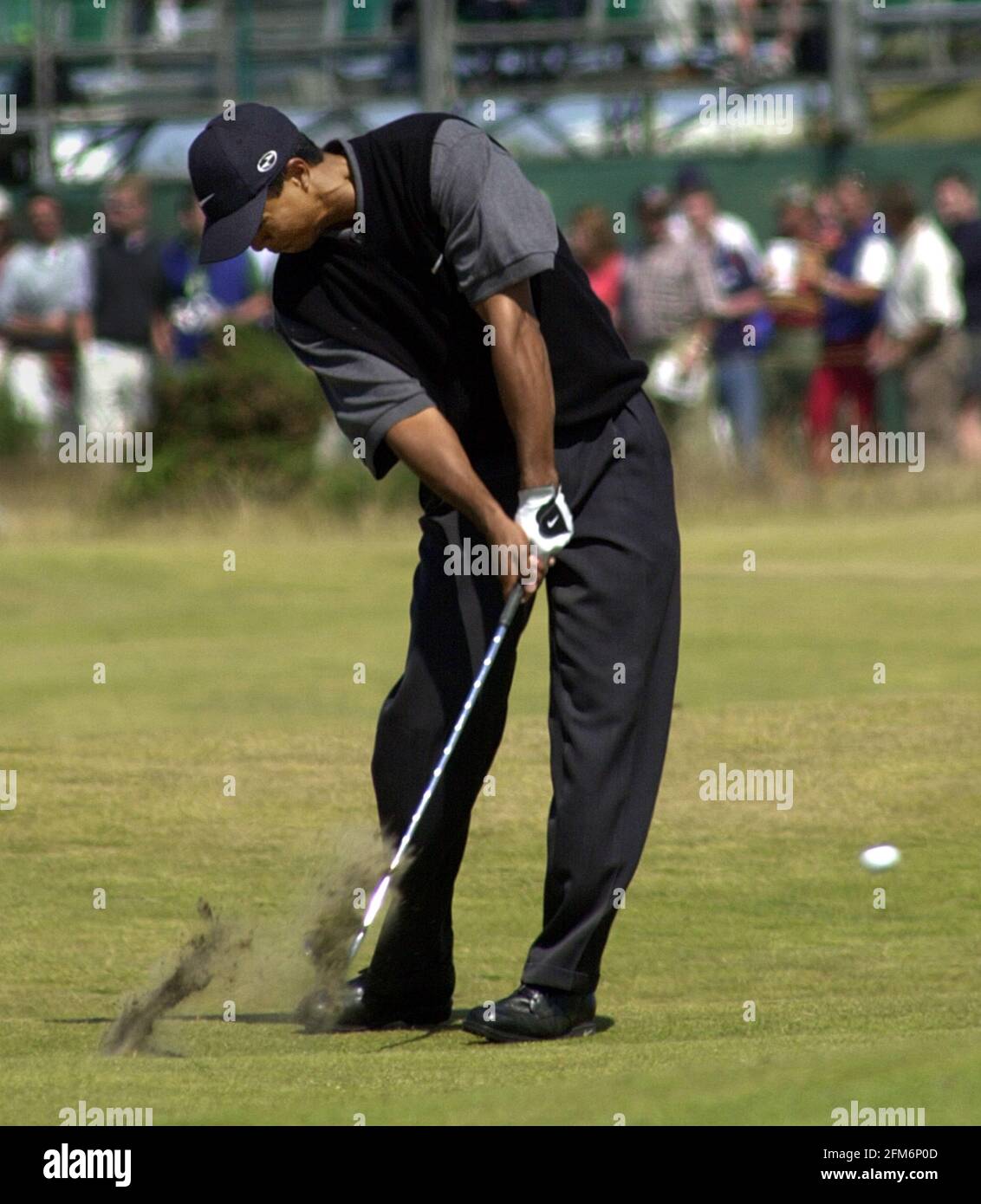 TIGER WOODS 2ND ON THE 15TH JULY 2000 DURING THE OPEN GOLF ...