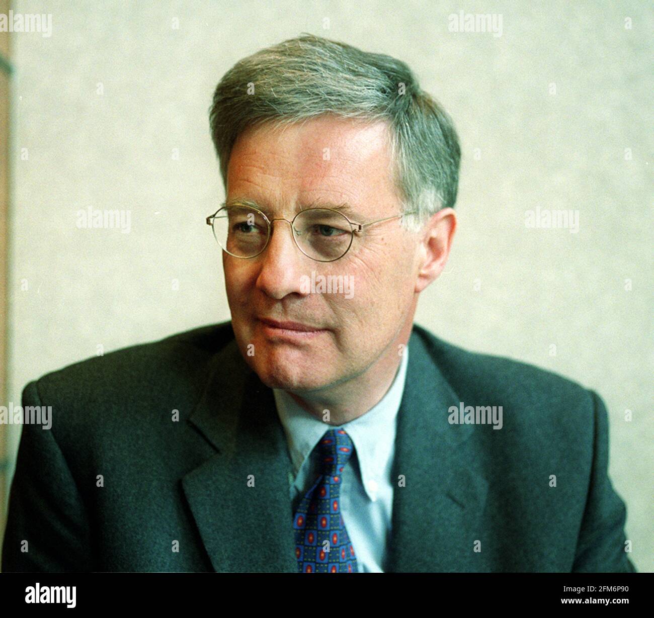 HAMISH MCRAE. 16.5.01 Stock Photo - Alamy