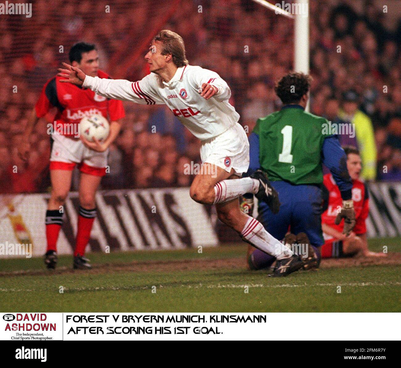 Scoring against nottingham forest hi-res stock photography and images ...