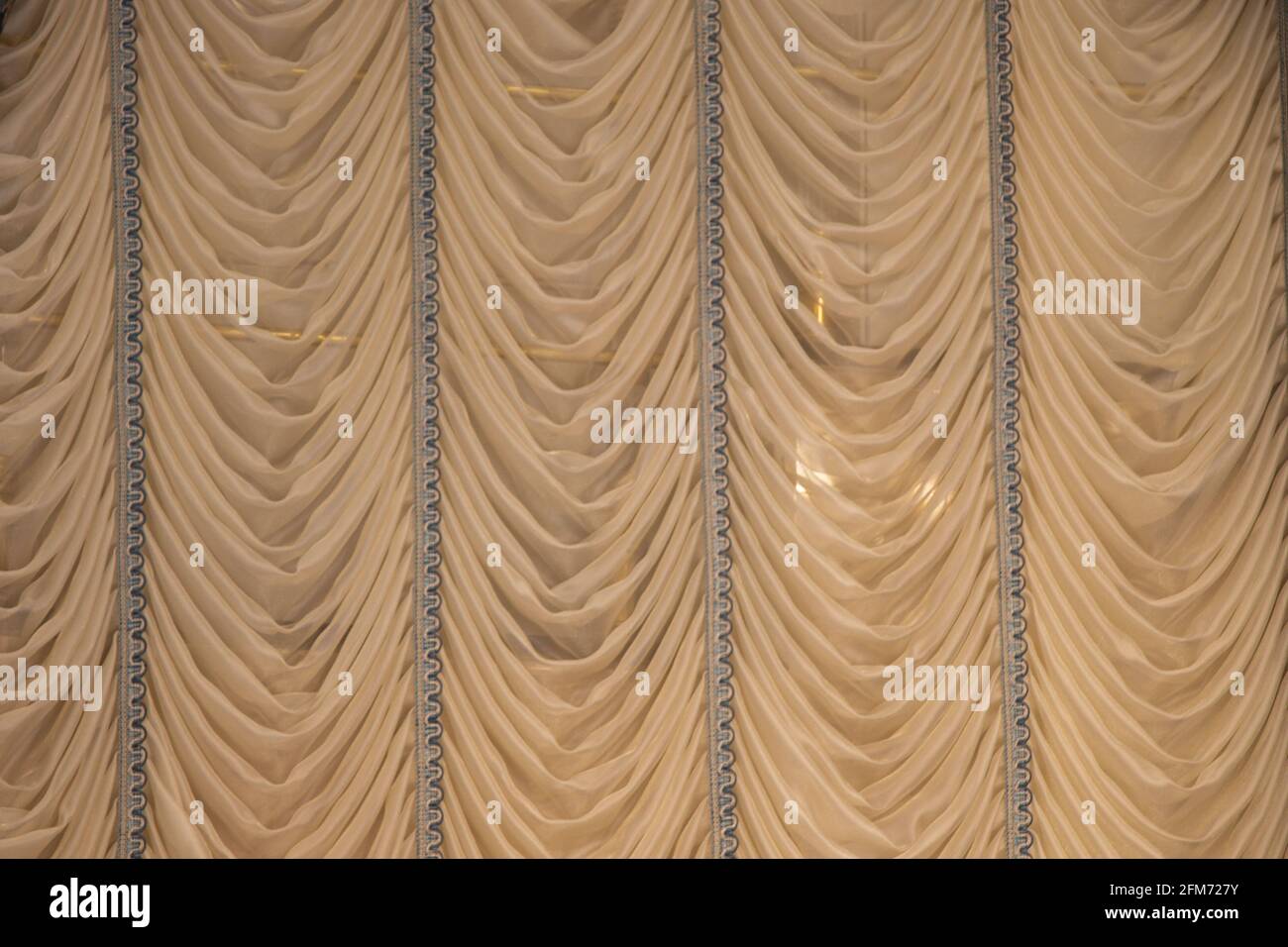 Close the curtains hi-res stock photography and images - Alamy
