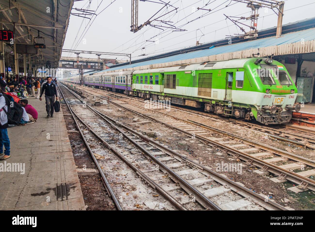 DELHI, INDIA - JANUARY 24, 2017: View of trains at Old Delhi Railway ...