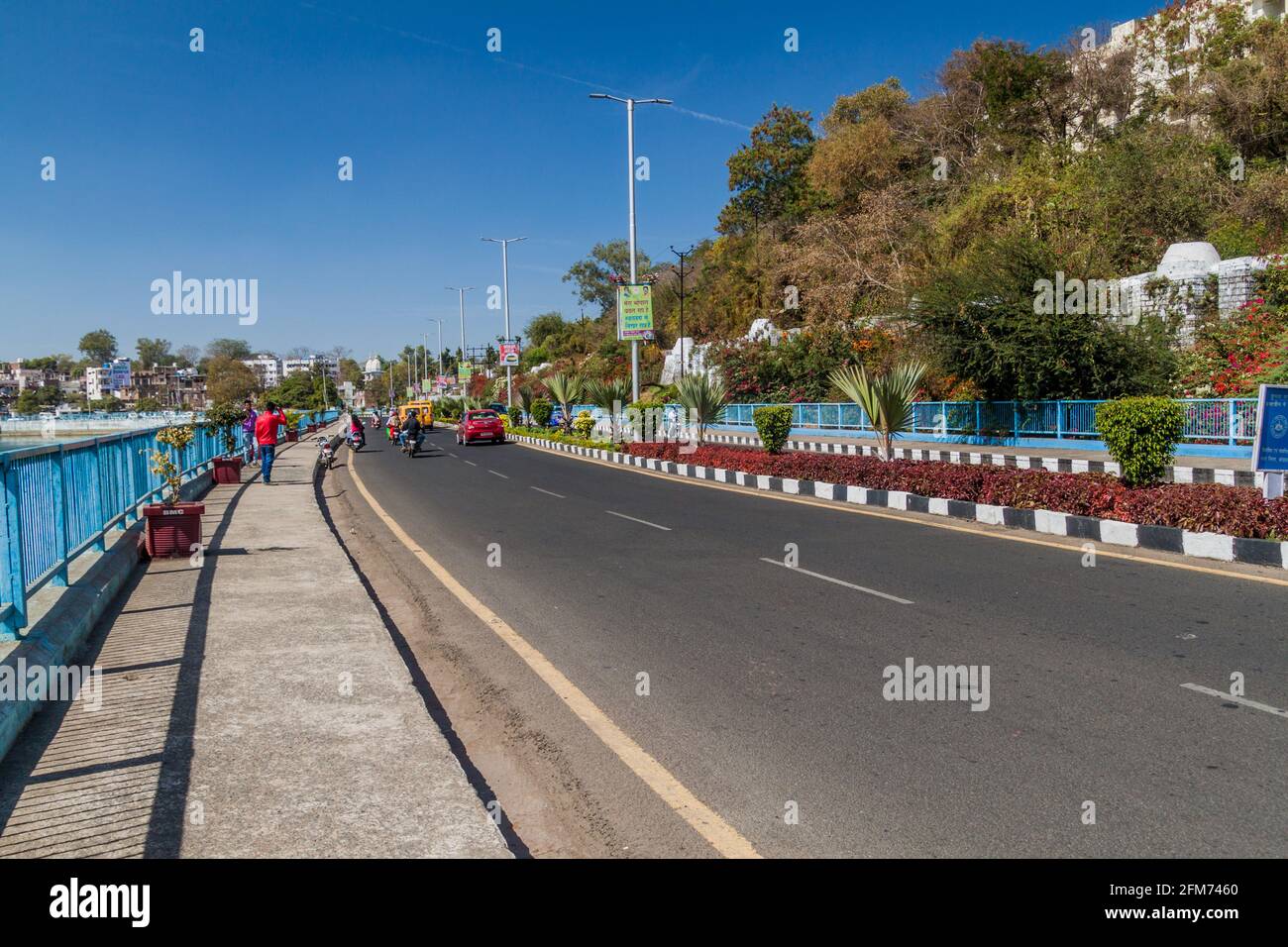 BHOPAL, INDIA - FEBRUARY 5, 2017: VIP Road along the Upper Lake in ...