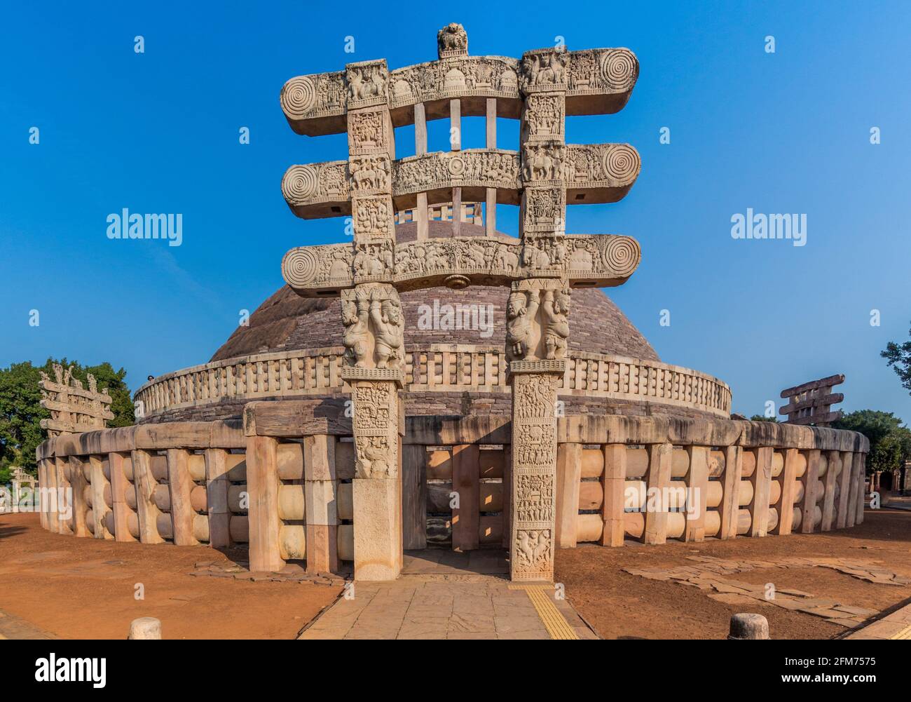 Sanchi stupa sculpture hi-res stock photography and images - Alamy
