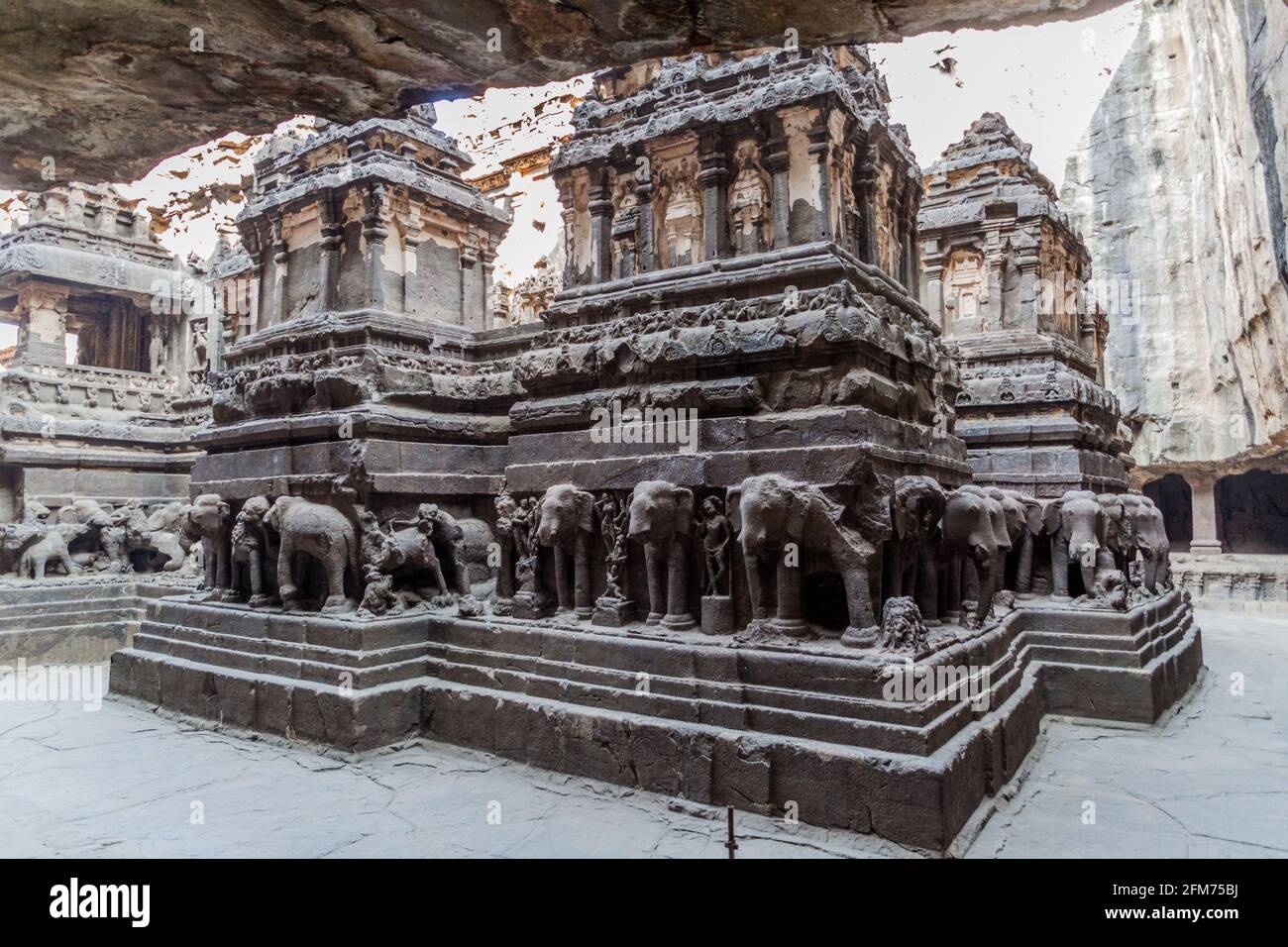 Kailasa temple ellora hi-res stock photography and images - Alamy