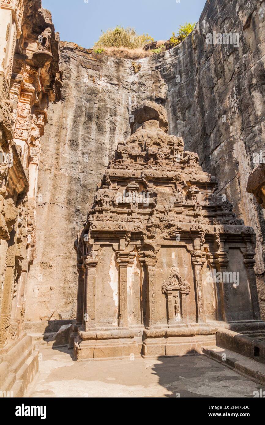 Kailasa temple hi-res stock photography and images - Alamy