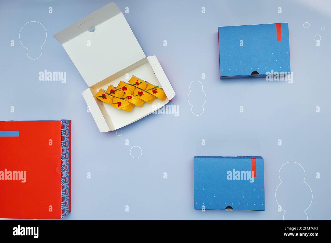 Empty burger boxes hi-res stock photography and images - Alamy