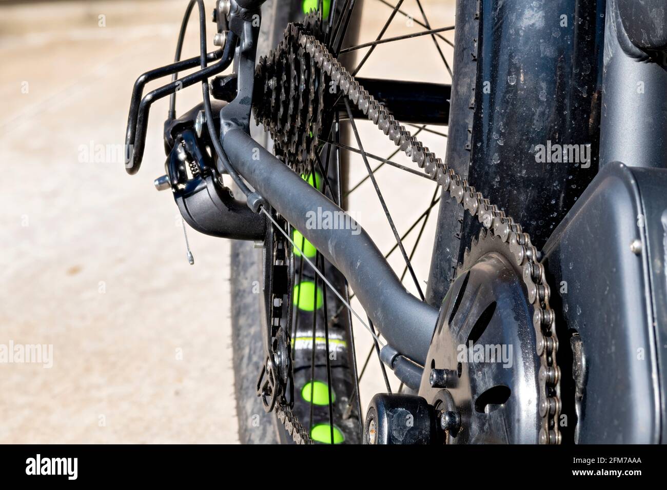 Bike gears and sprockets with chain and crank Stock Photo - Alamy