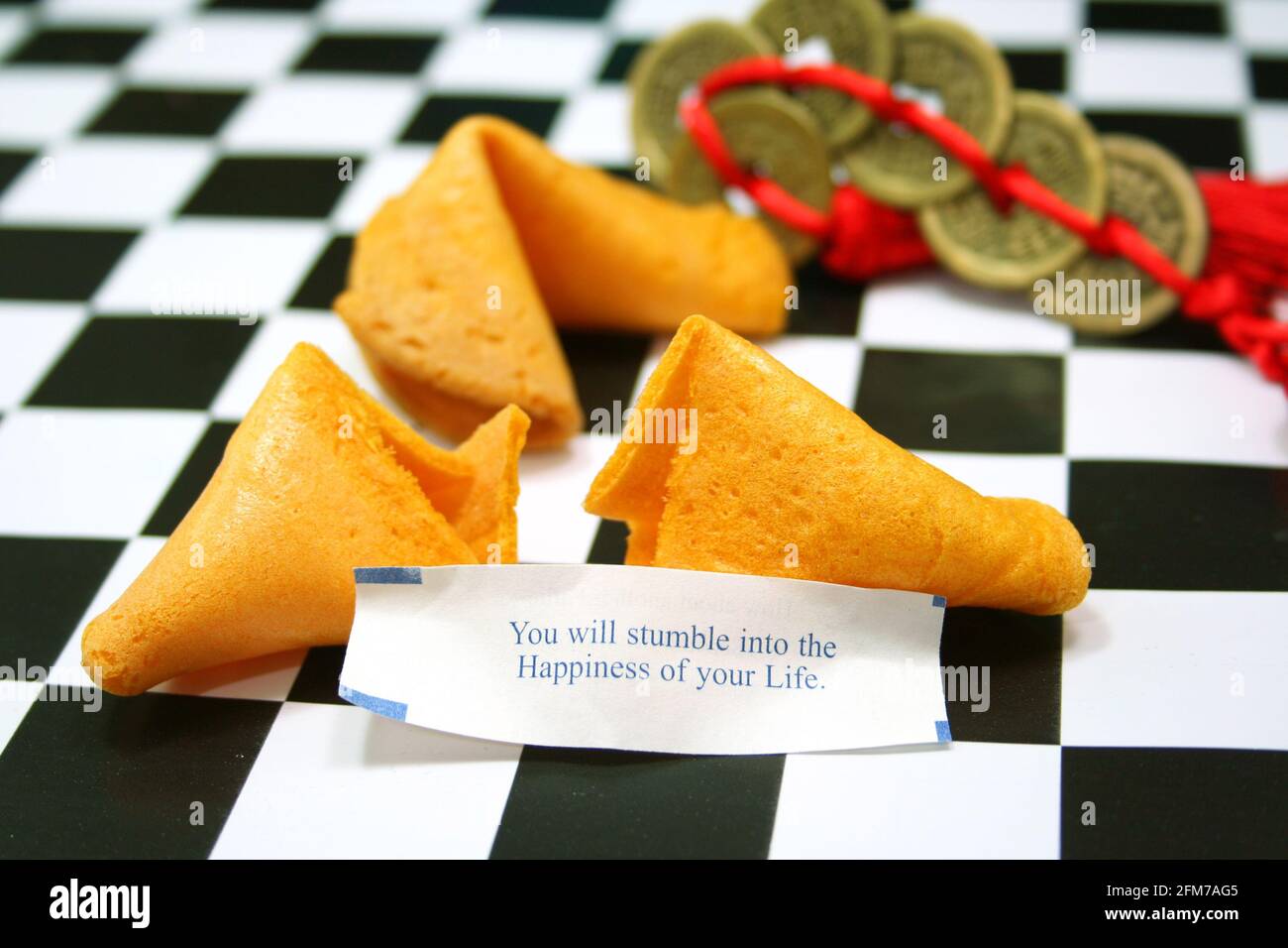 Broken Fortune Cookie With Positive Message Stock Photo - Alamy